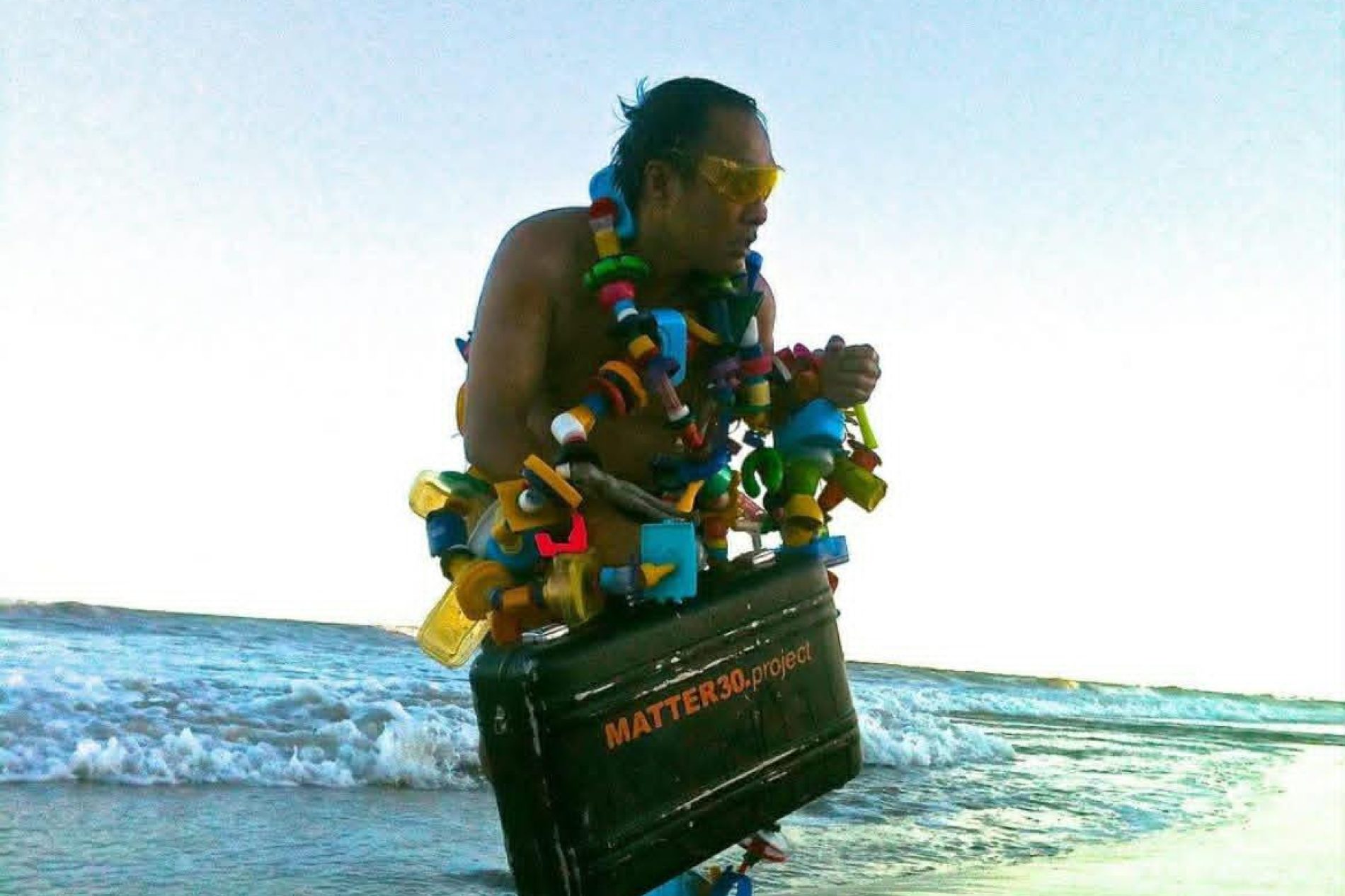 E.T. XYZ ENCOUNTERS HUMANKIND: Interactive Performance by Ricardo Woo ...